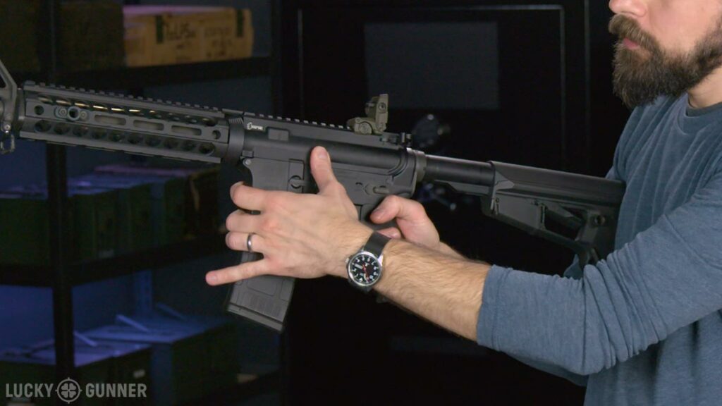 How To Use An AR-15 - Lucky Gunner Lounge